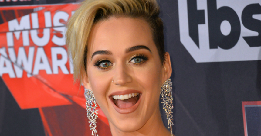 Las fotos "al natural" de Katy Perry en sus vacaciones que están dando ...